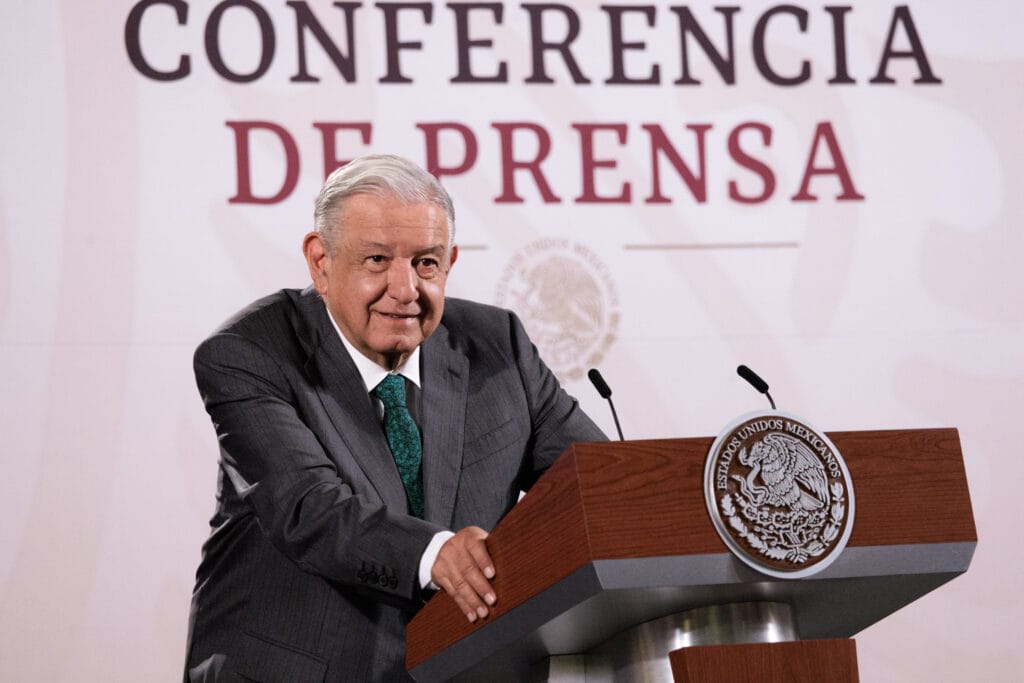 AMLO y presidenta electa concluirán gira de trabajo este fin de semana ... AMLO y presidenta electa concluirán gira de trabajo este fin de semana ...